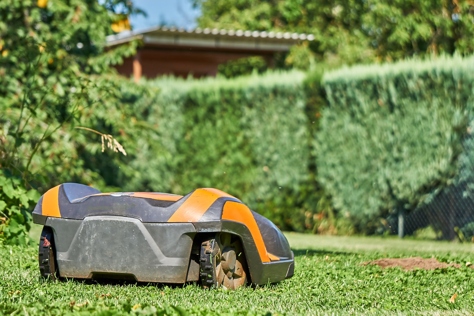 ᐅ Die besten Mähroboter unter 500 Euro - Mähroboter Guru